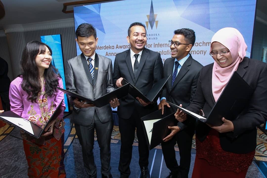 Geran Anugerah Merdeka | Merdeka Award - BM
